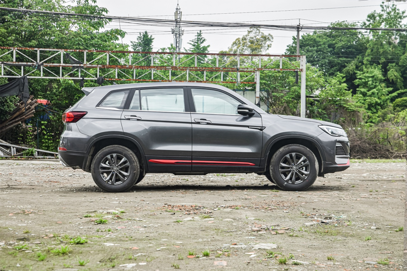 【长安CS75畅享版 1.5T 手动精英型正侧车头向右水平图片-汽车图片大全】-易车