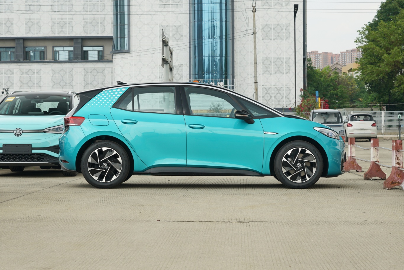 【大众ID.3升级款 450km 纯净智享版正侧车头向右水平图片-汽车图片大全】-易车