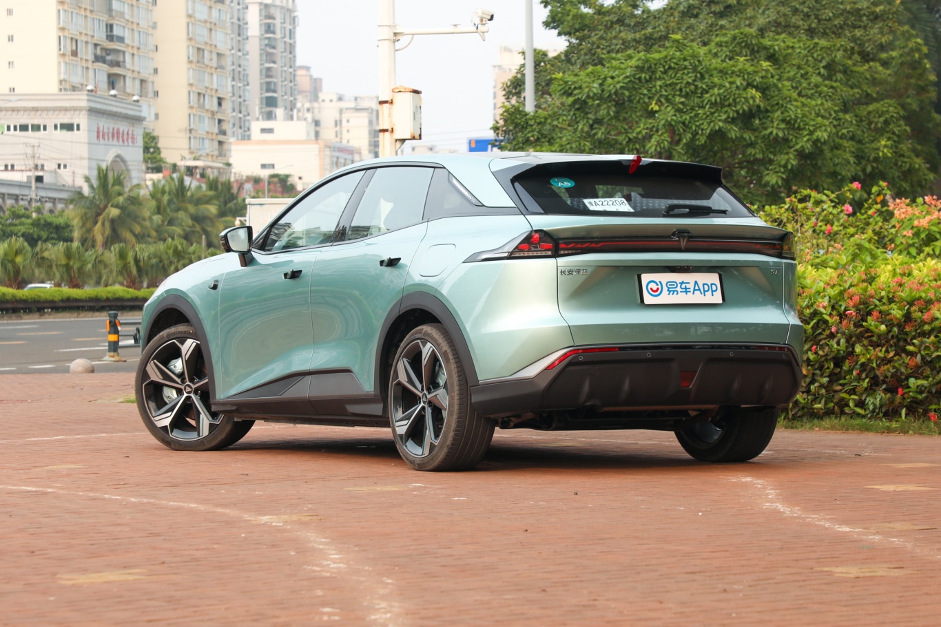 【深蓝S07S7 增程版 200km 200Max侧后45度车头向左水平图片-汽车图片大全】-易车