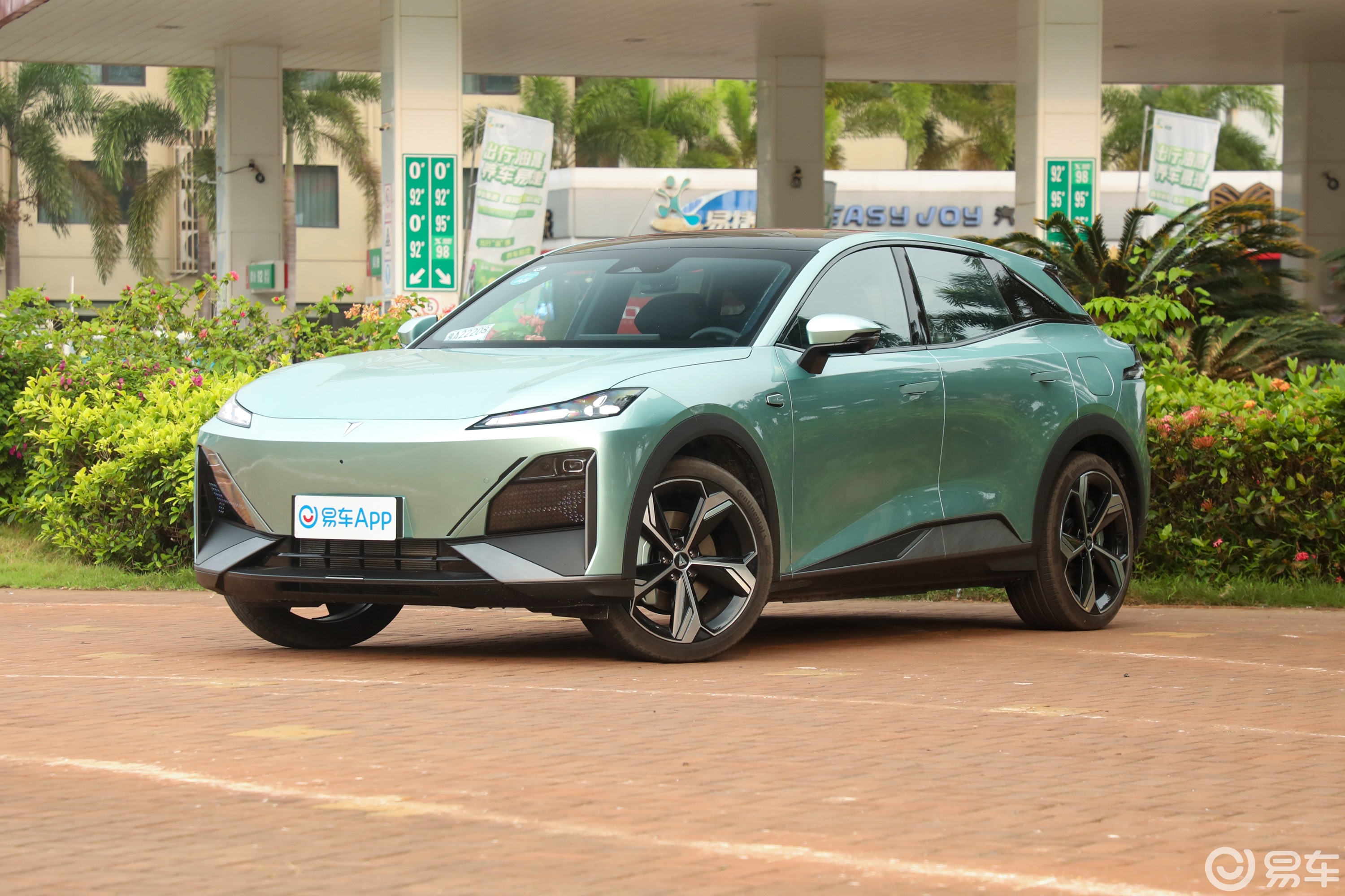 【深蓝S7增程版 1120km 200Max侧前45度车头向左水平图片-汽车图片大全】-易车