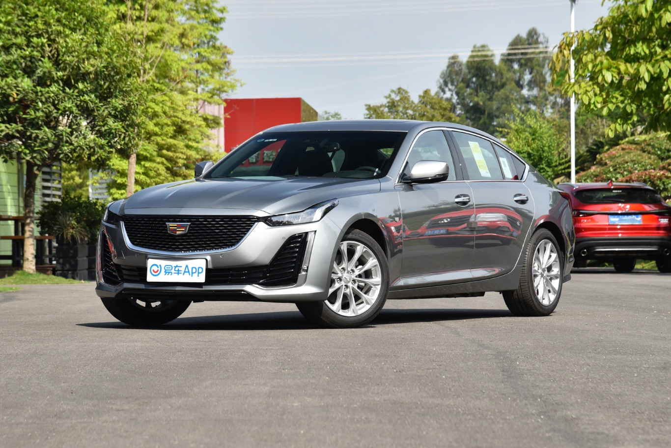 【凯迪拉克CT528T 豪华型(标准版)侧前45度车头向左水平图片-汽车图片大全】-易车
