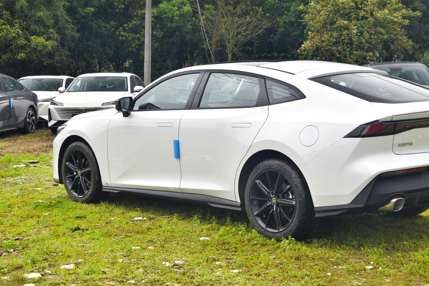 【长安UNI-V1.5T 尊贵型外观细节图片-汽车图片大全】-易车