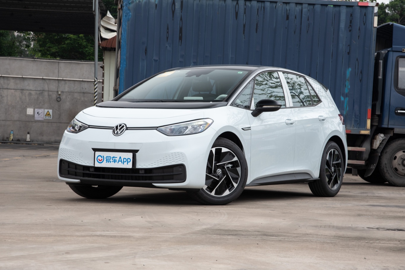 【大众ID.3升级款 450km 纯净智享版侧前45度车头向左水平图片-汽车图片大全】-易车