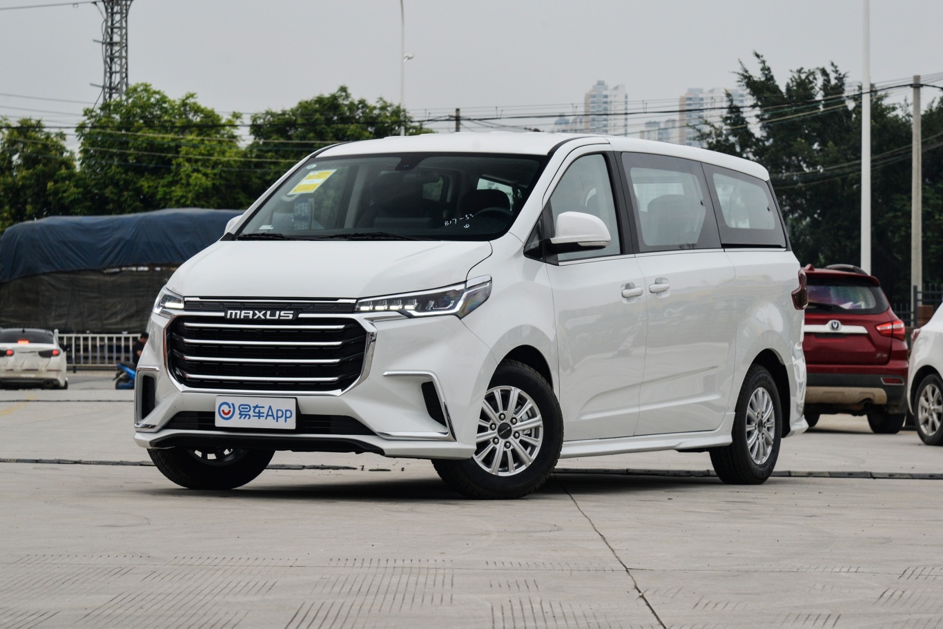 【大通G20改款 ES 2.0T 手动超值版 9座 柴油侧前45度车头向左水平图片-汽车图片大全】-易车