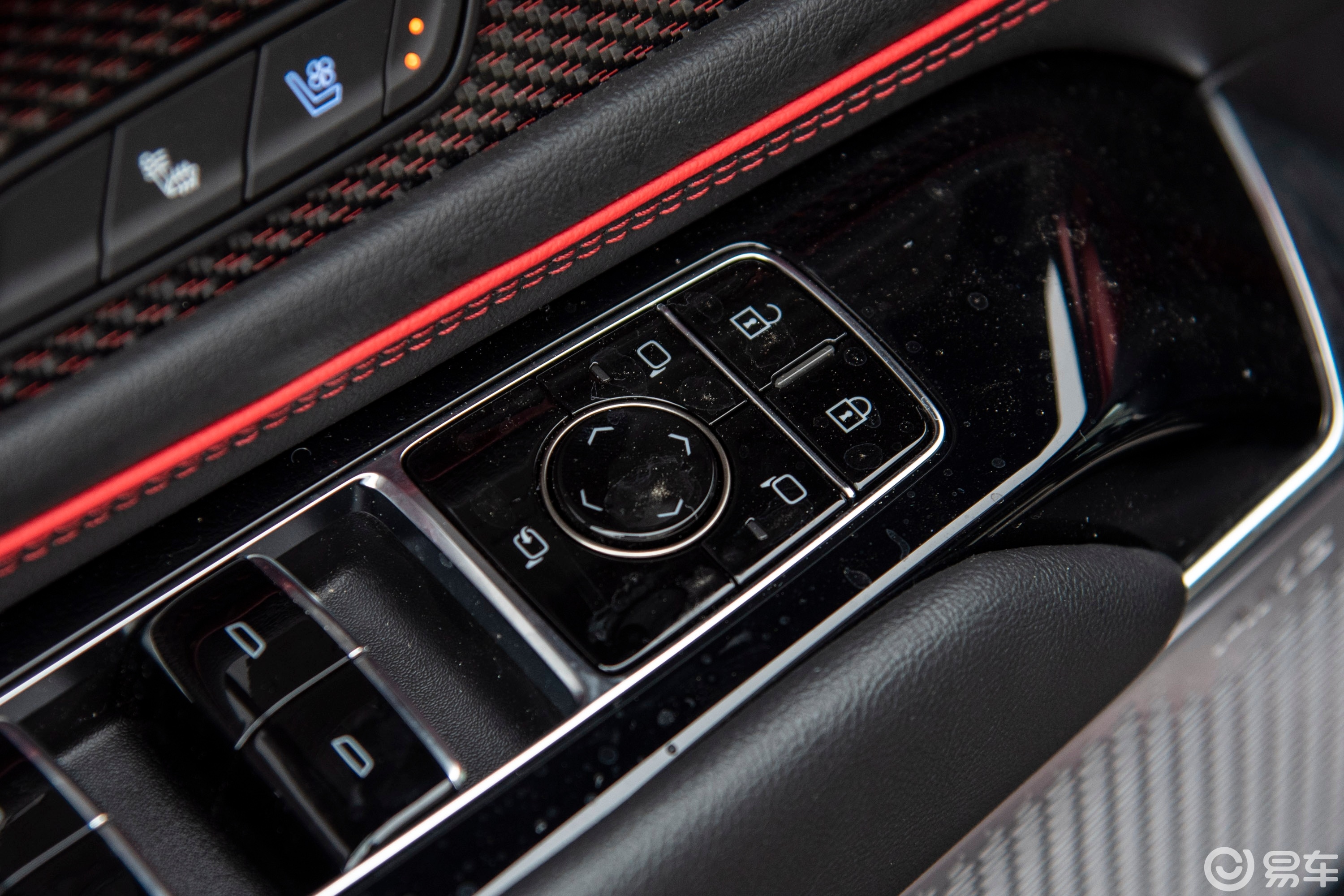 【凯迪拉克GT428T 四驱铂金型后视镜调节键图片-汽车图片大全】-易车