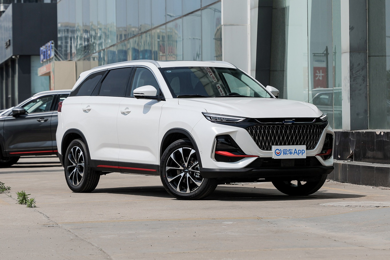 【长安欧尚X7 PLUS畅享版 1.5T 双离合领航型 5座侧前45度车头向右水平图片-汽车图片大全】-易车