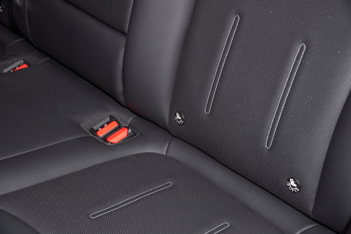 【小鹏G6700 四驱高性能Max儿童座椅接口图片-汽车图片大全】-易车