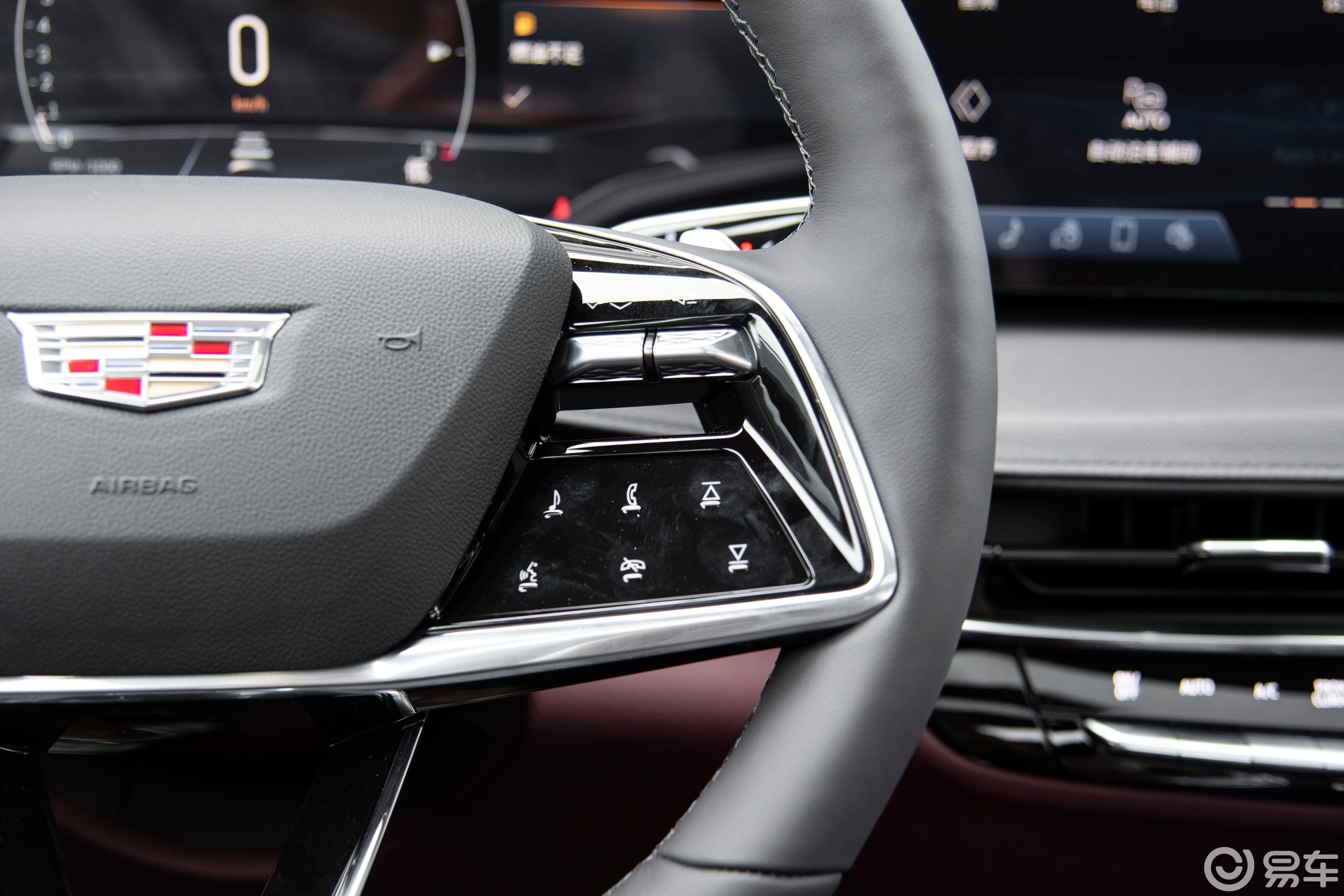 【凯迪拉克CT628T 铂金型右侧方向盘功能按键图片-汽车图片大全】-易车