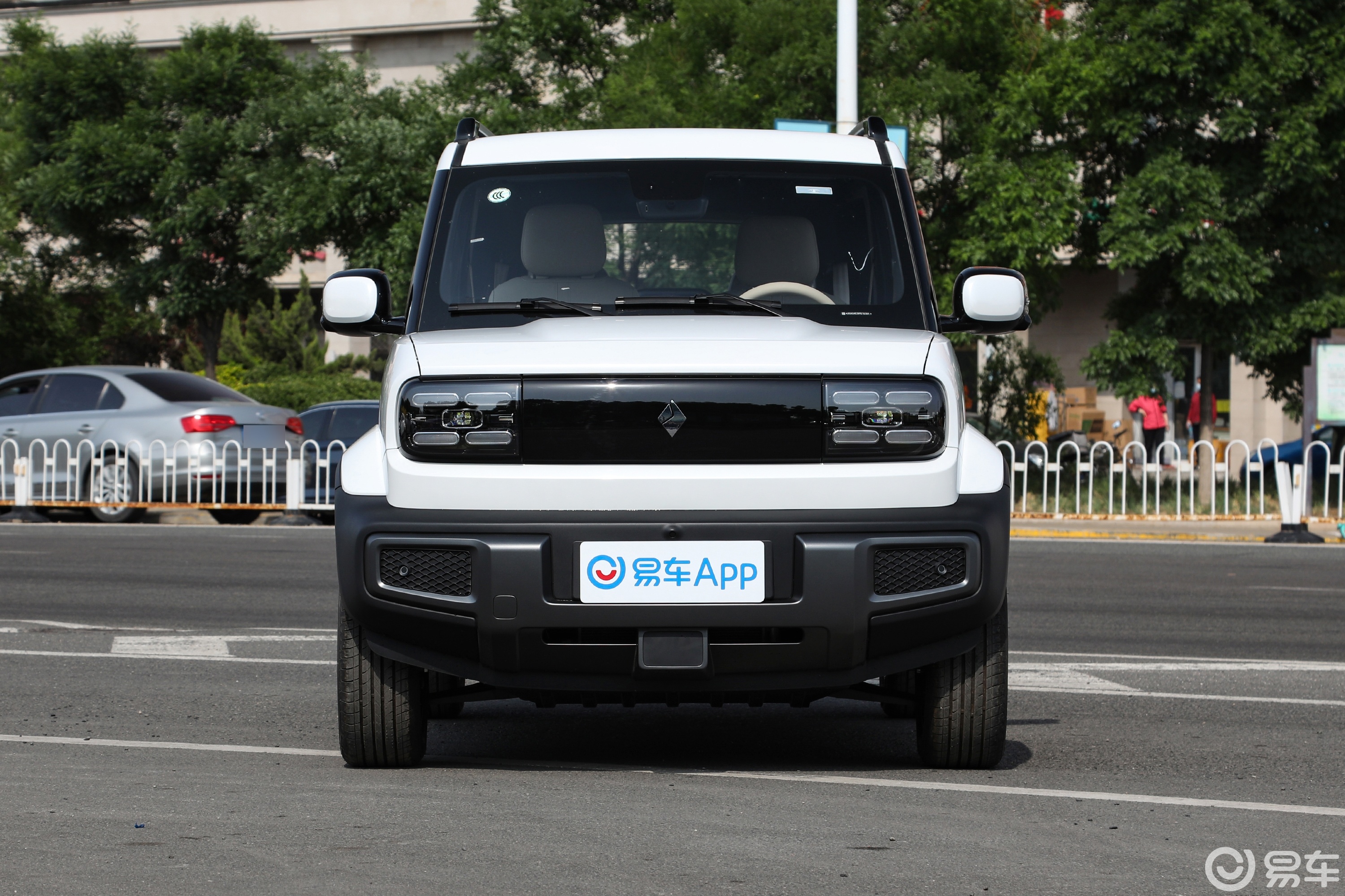 【宝骏悦也303km 旗舰版正前水平图片-汽车图片大全】-易车