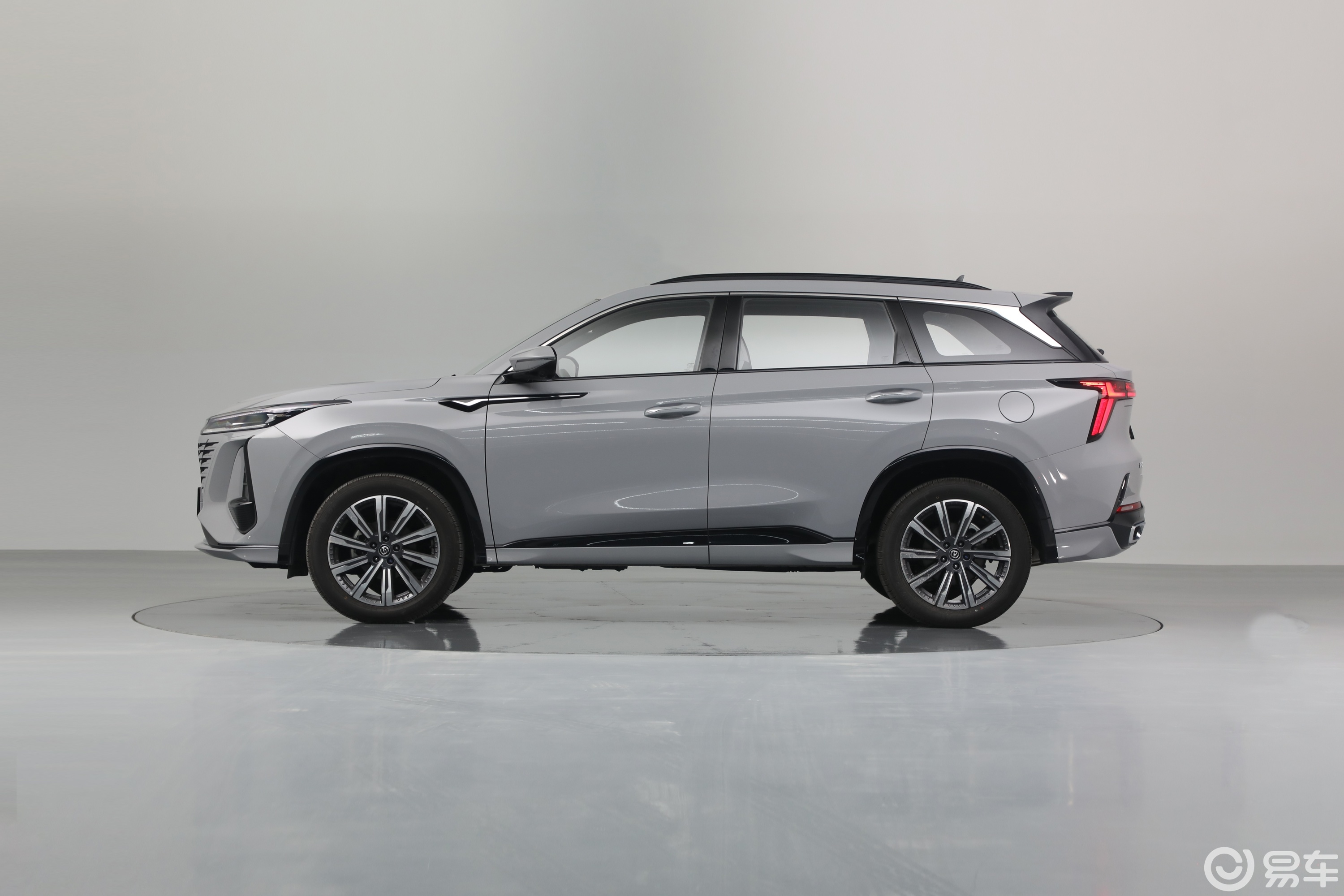 【长安CS75PLUS第三代 1.5T 领航型正侧车头向左水平图片-汽车图片大全】-易车