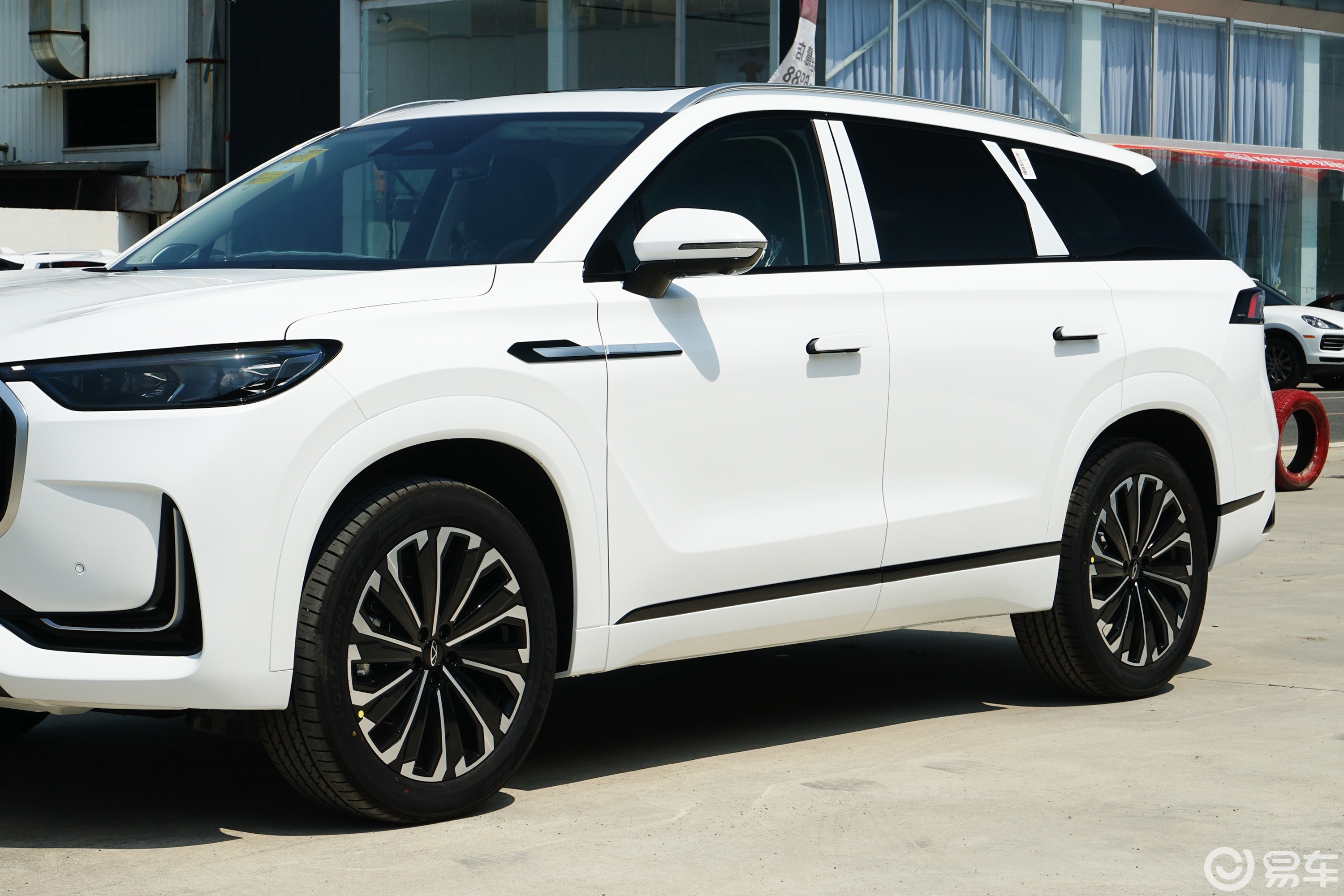 【瑞虎92.0T 双离合两驱豪华版 5座外观细节图片-汽车图片大全】-易车