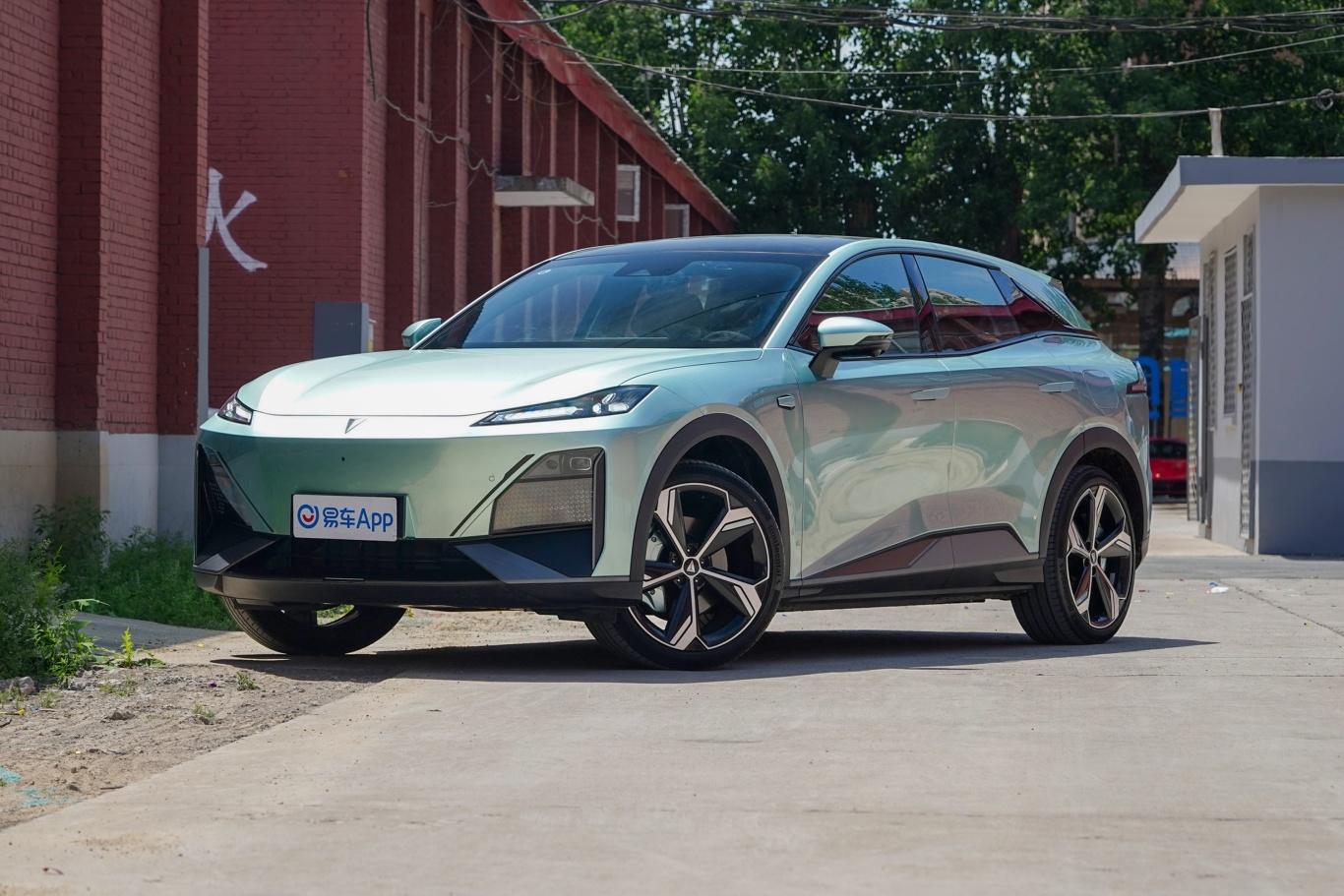 【深蓝S7纯电版 620km 620Max侧前45度车头向左水平图片-汽车图片大全】-易车