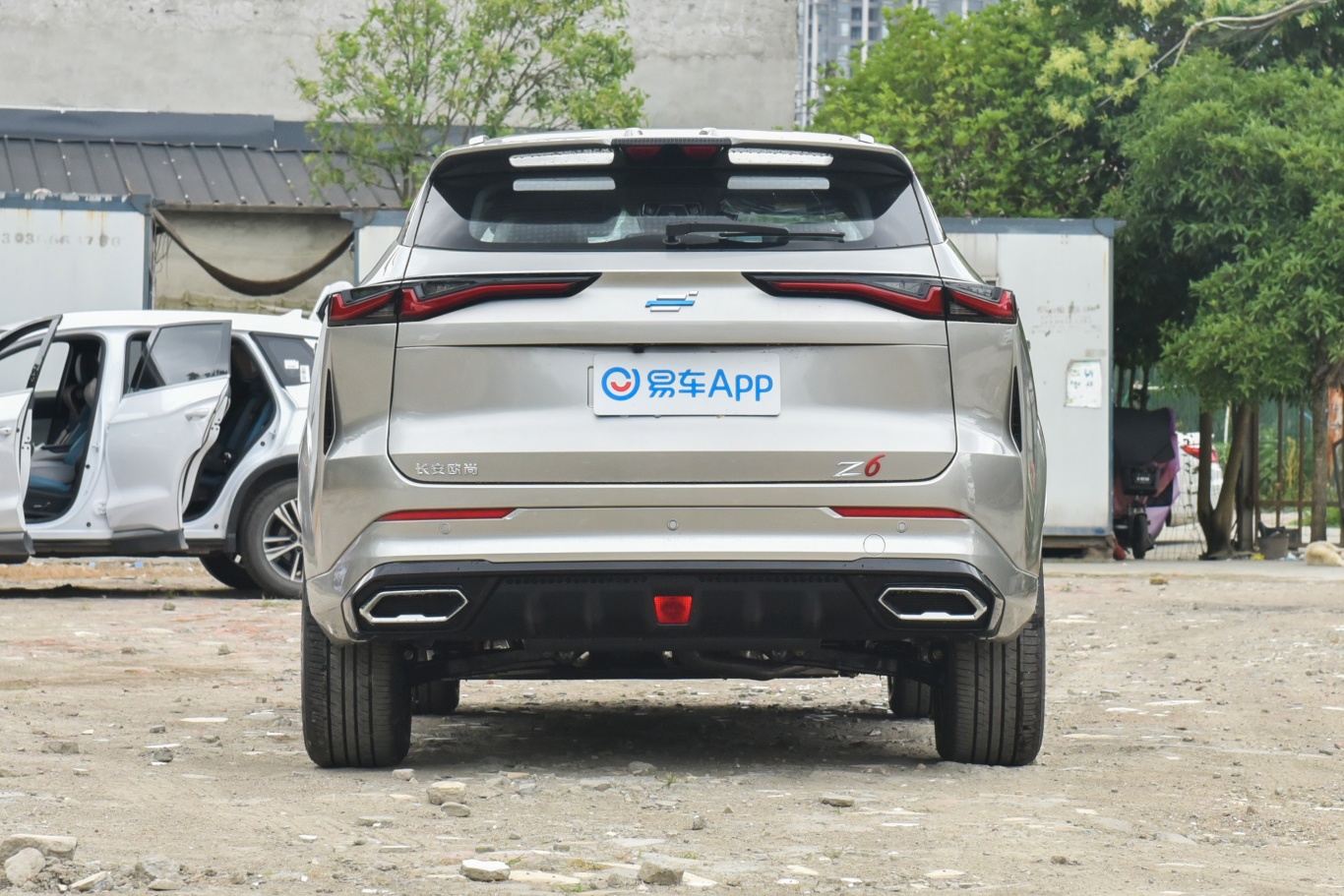 【长安欧尚Z6新能源1.5T 150km 旗舰PLUS正后水平图片-汽车图片大全】-易车