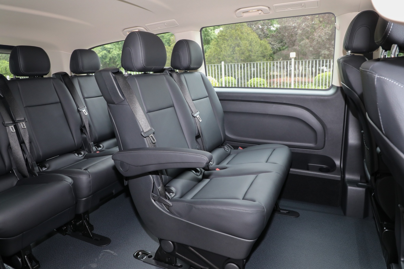 【威霆2.0T 精英版 7座后排座椅图片-汽车图片大全】-易车