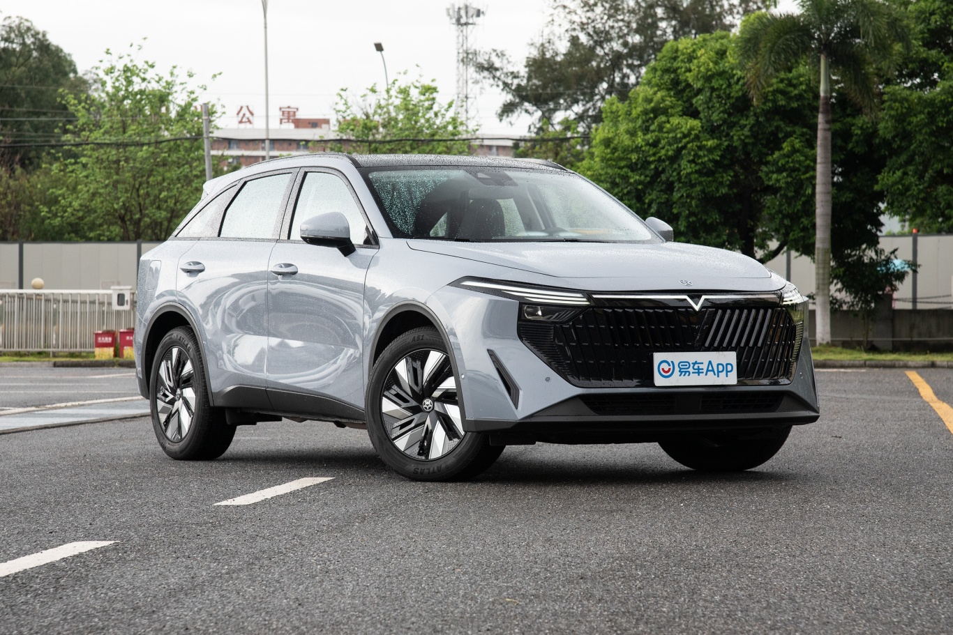 【启辰大V DD-i超混动1.5T 110km iT版侧前45度车头向右水平图片-汽车图片大全】-易车