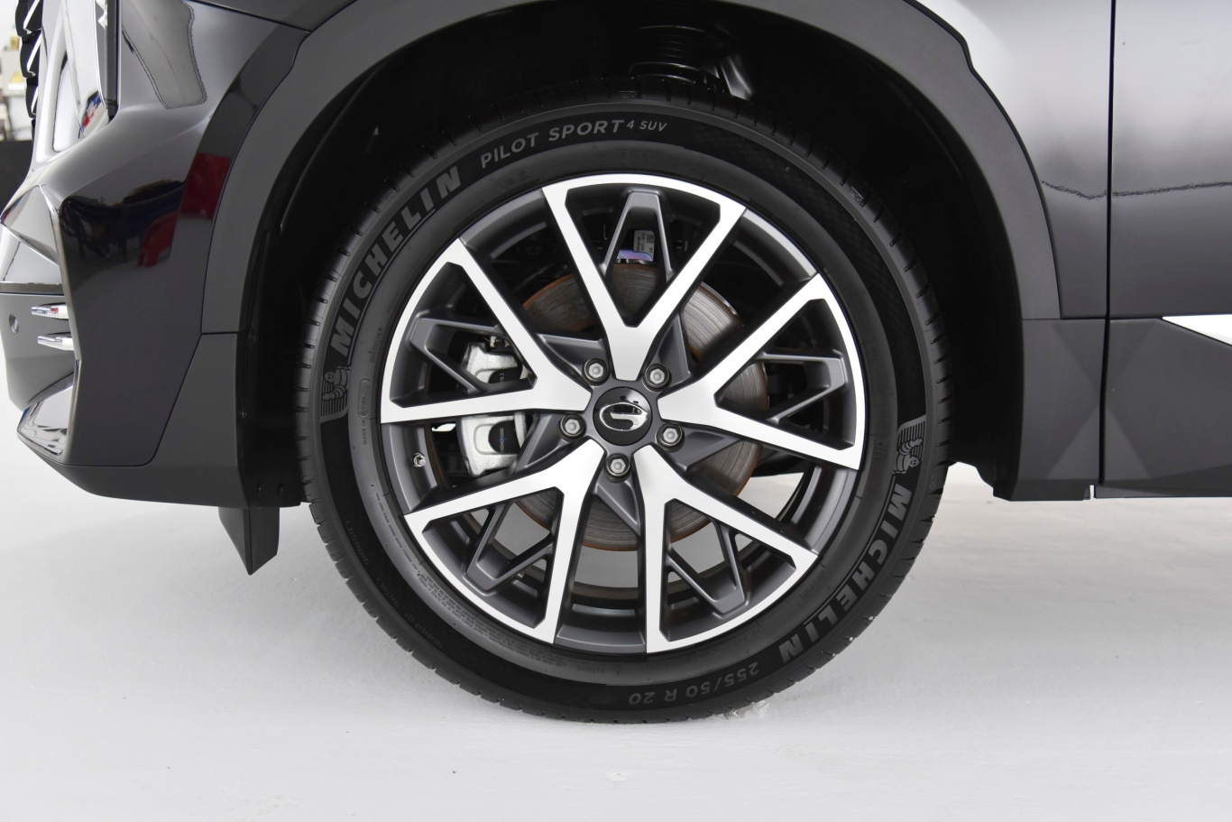 【传祺GS8领航系列 2.0T 两驱豪华智联版 7座前轮毂造型图片-汽车图片大全】-易车