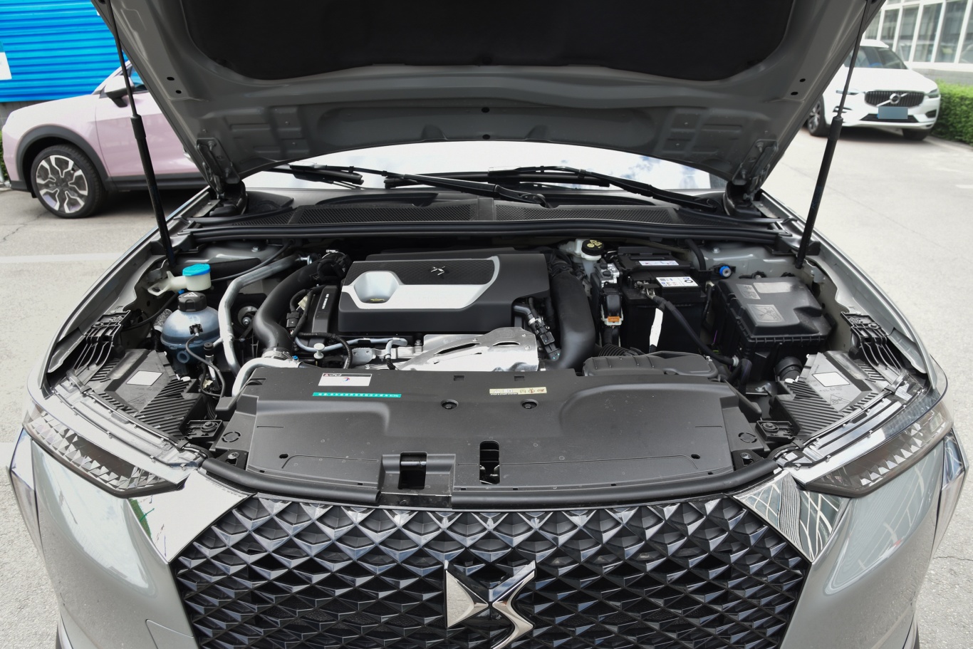 【DS 41.6T 夏乐宫CROSS版前舱整体图片-汽车图片大全】-易车