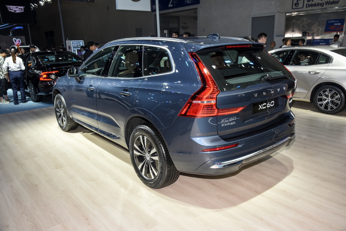 【沃尔沃XC60B5 四驱智逸豪华版外观图片-汽车图片大全】-易车