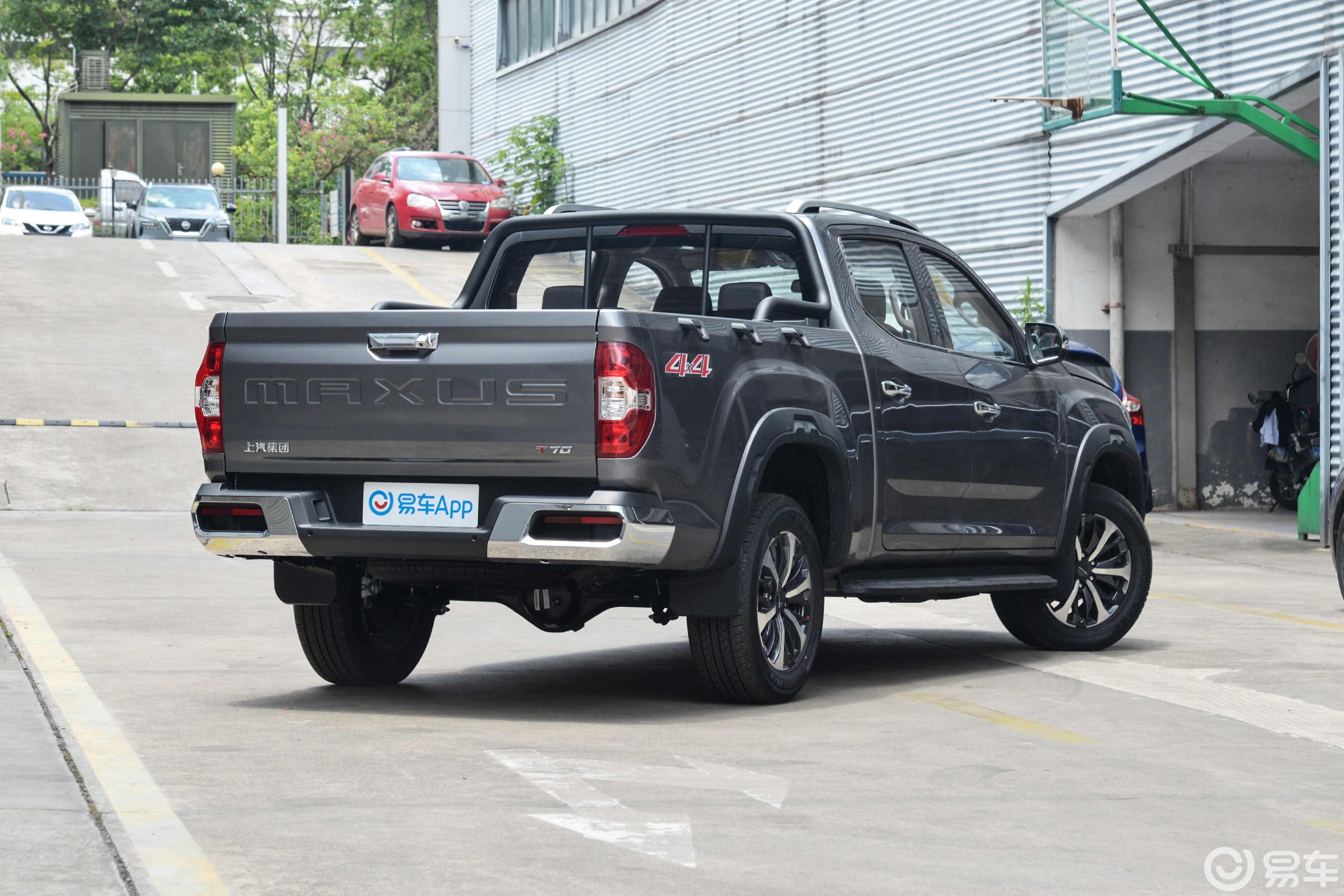 【上汽大通MAXUS 星际R2.0T 手动四驱长箱豪华版 柴油侧后45度车头向右水平图片-汽车图片大全】-易车