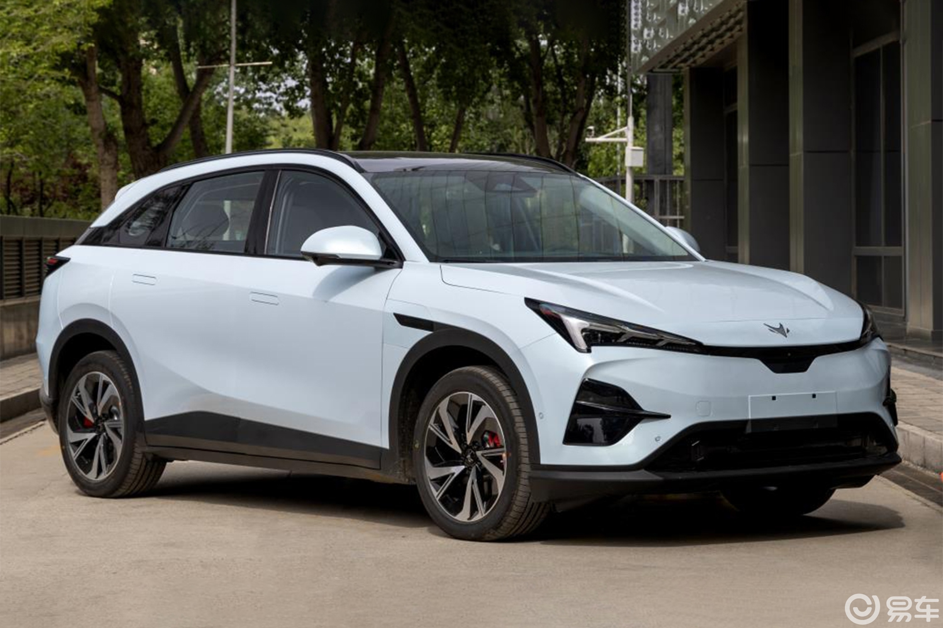 【极狐 阿尔法T5图片-汽车图片大全】-易车