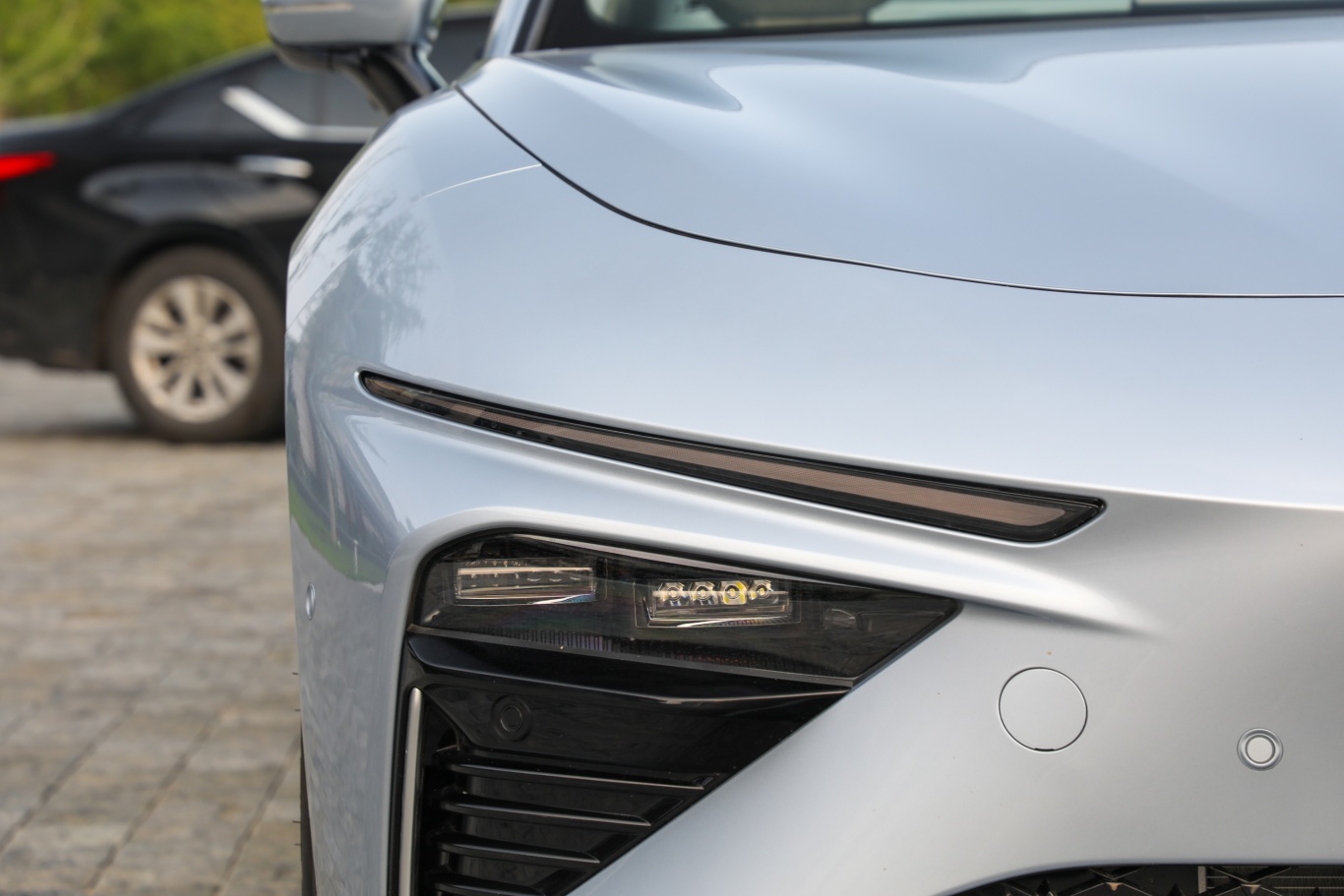 【哪吒S增程版 310km 1160版外观灯组图片-汽车图片大全】-易车