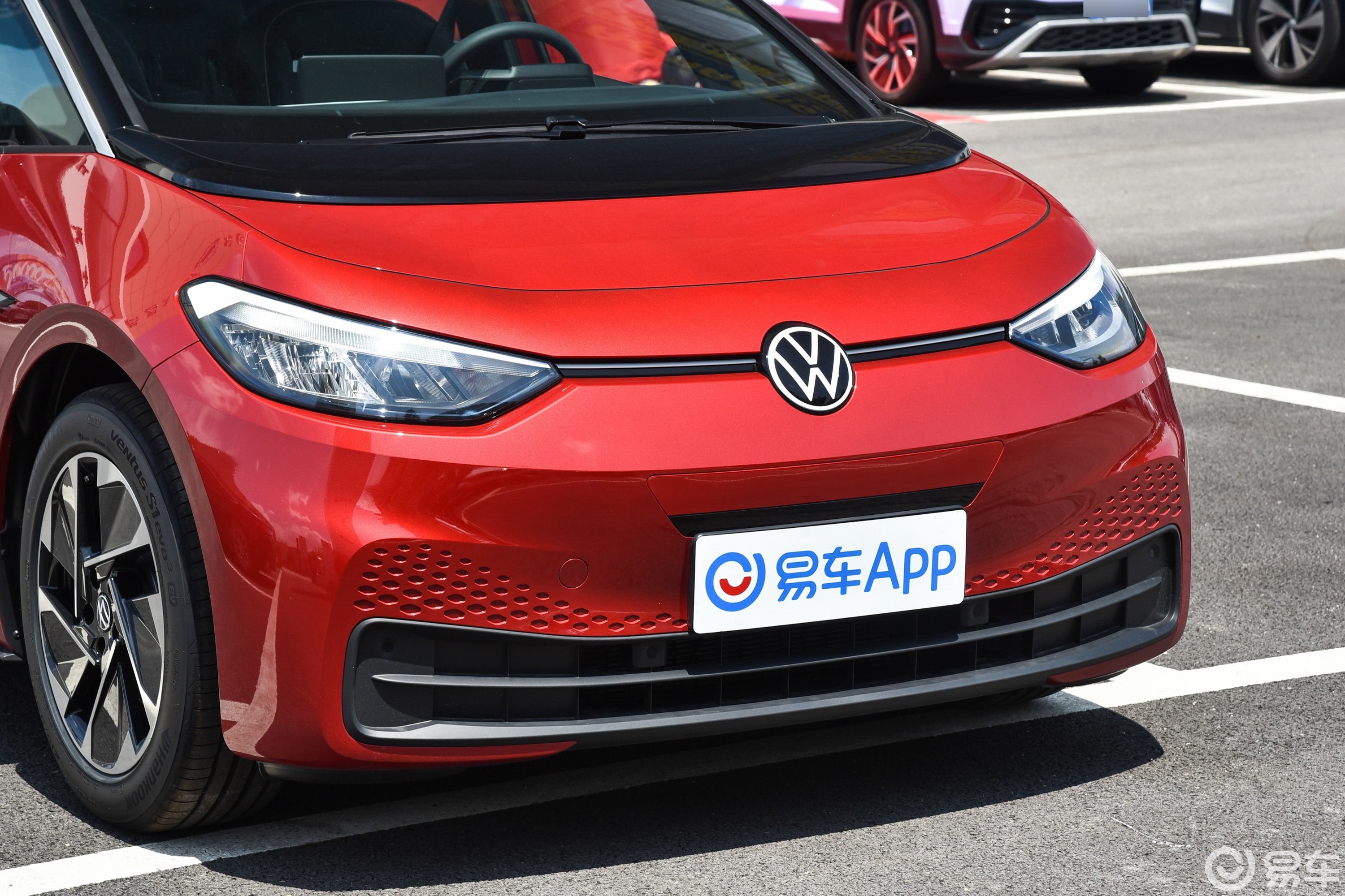 【大众ID.3升级款 450km 纯净智享版前格栅侧俯拍图片-汽车图片大全】-易车
