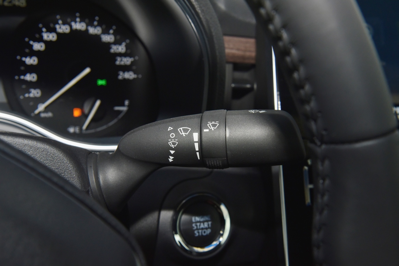 【亚洲龙2.0L CVT臻选版主驾驶位图片-汽车图片大全】-易车