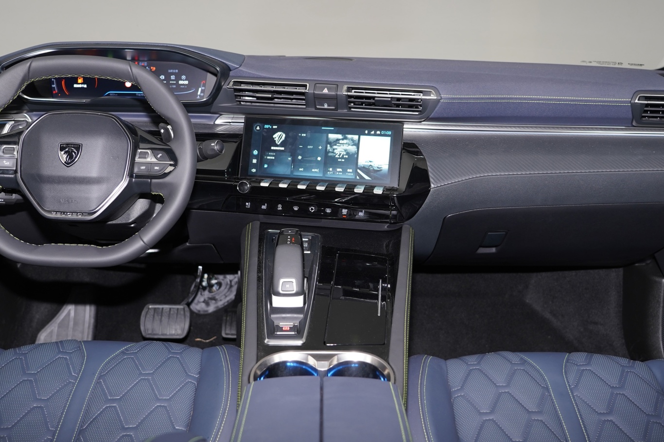 【标致508L400THP 驭享旗舰版中控台整体图片-汽车图片大全】-易车