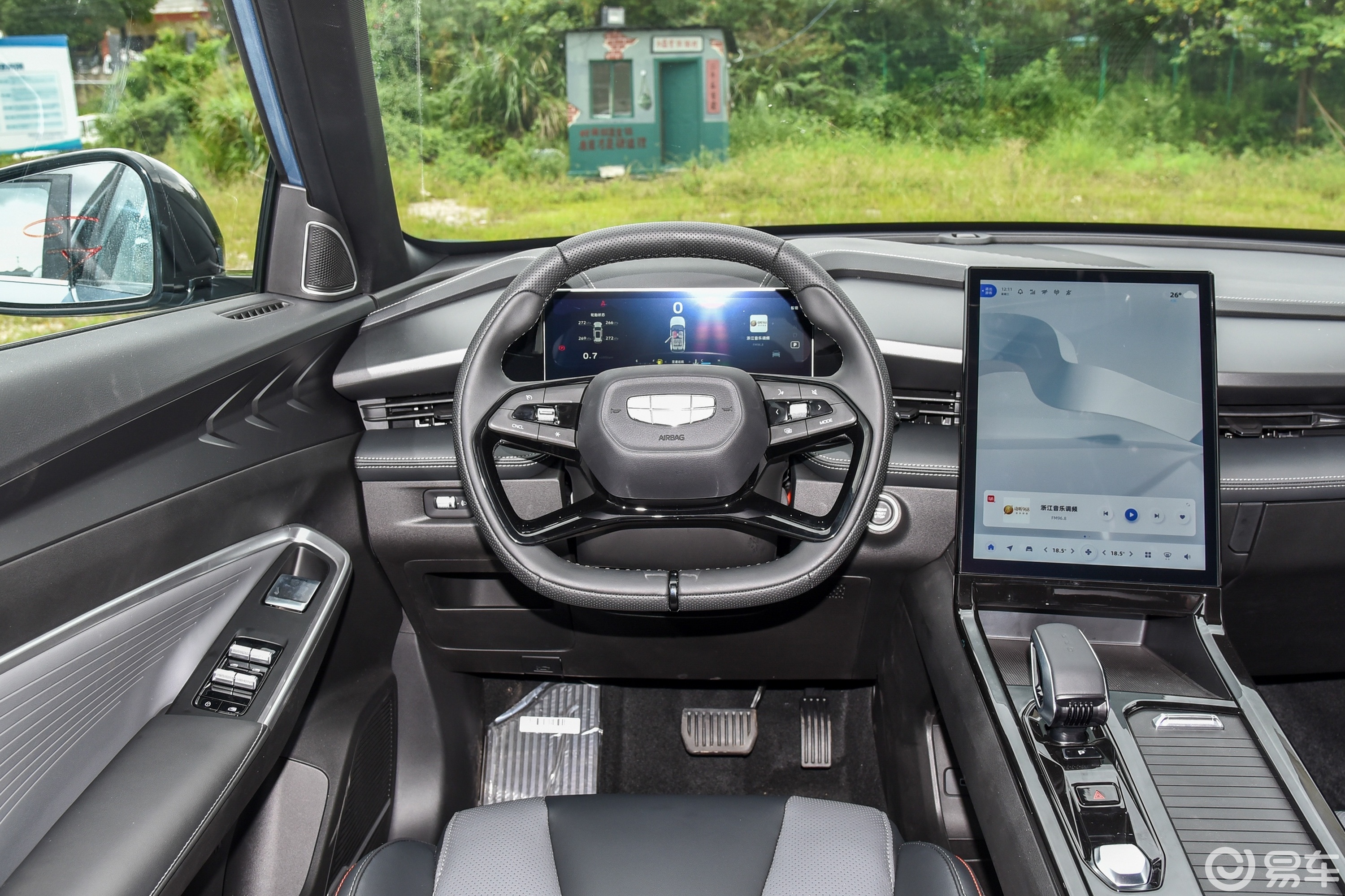 【博越博越COOL 1.5T 智联+驾驶位区域图片-汽车图片大全】-易车