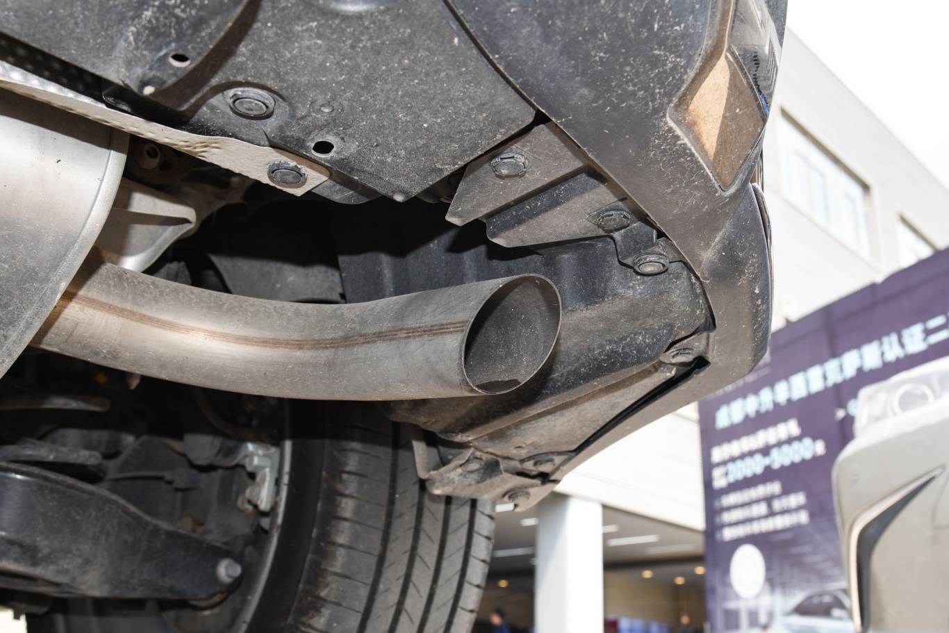 【雷克萨斯UX260h F SPORT版动力底盘图片-汽车图片大全】-易车