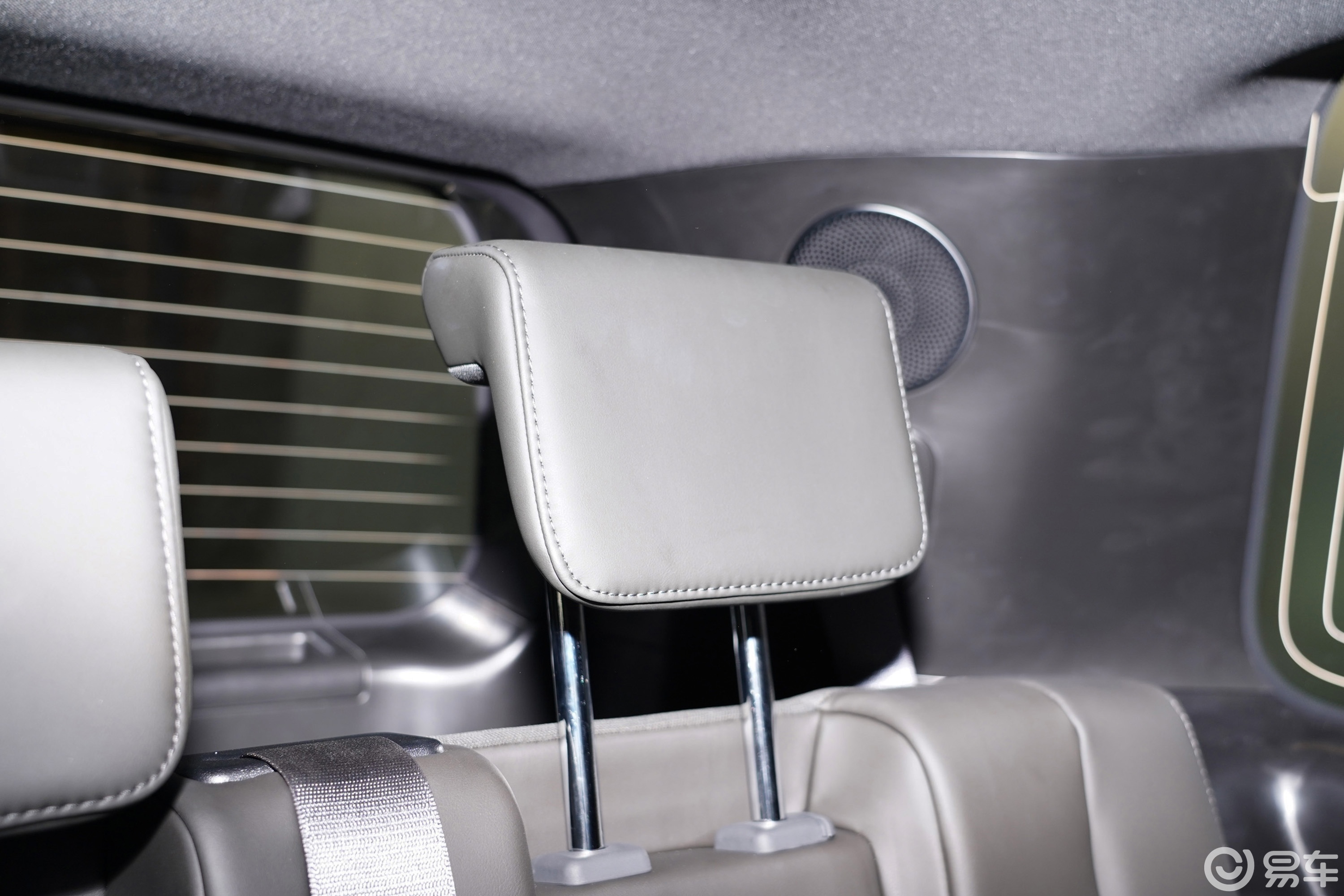 【极石011.5T 235km 全能版 7座后排空间图片-汽车图片大全】-易车