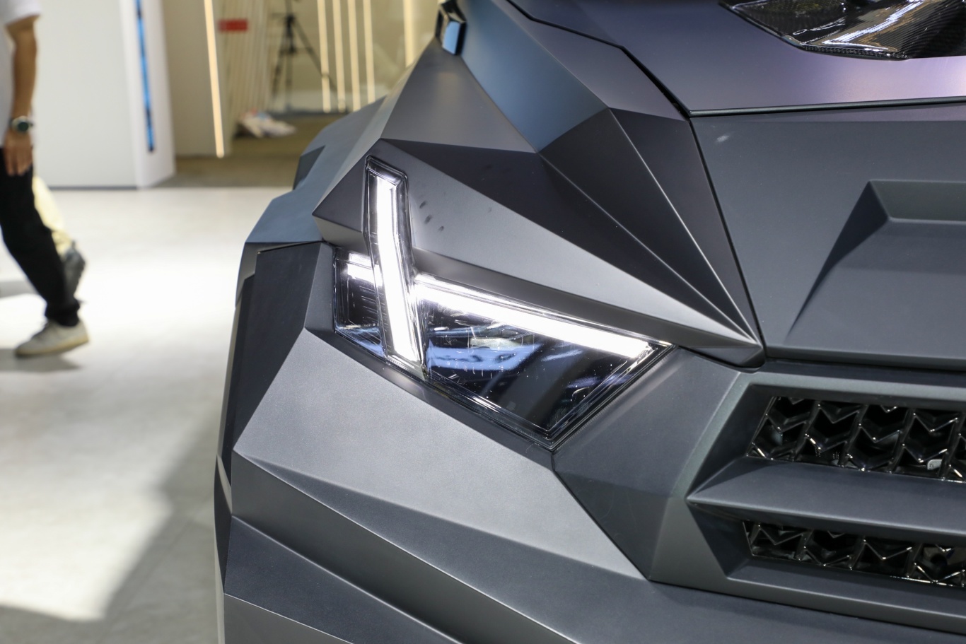 【Lorinser M800增程式 155km 星际战车外观图片-汽车图片大全】-易车