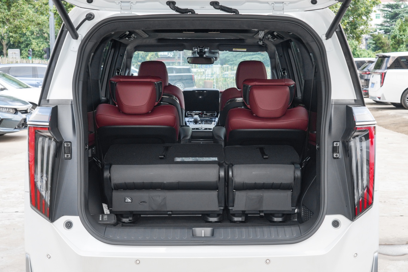 【传祺M8宗师系列 400T 旗舰版 7座两排全部放倒图片-汽车图片大全】-易车