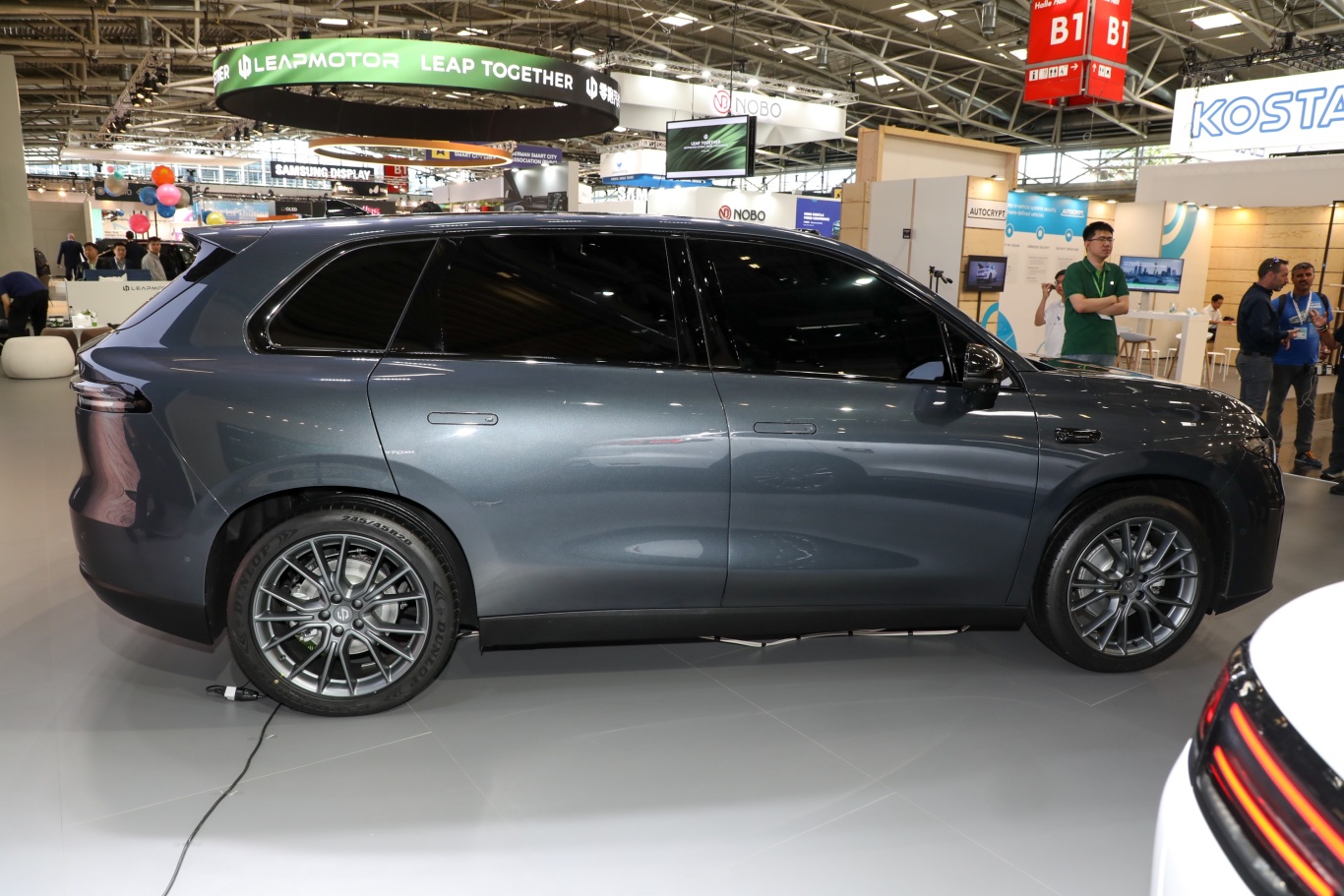 【零跑C10纯电版 530km 530智驾版外观图片-汽车图片大全】-易车