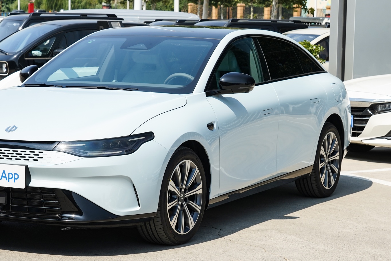 【零跑C01增程版 1.5L 216km 舒享版外观细节图片-汽车图片大全】-易车