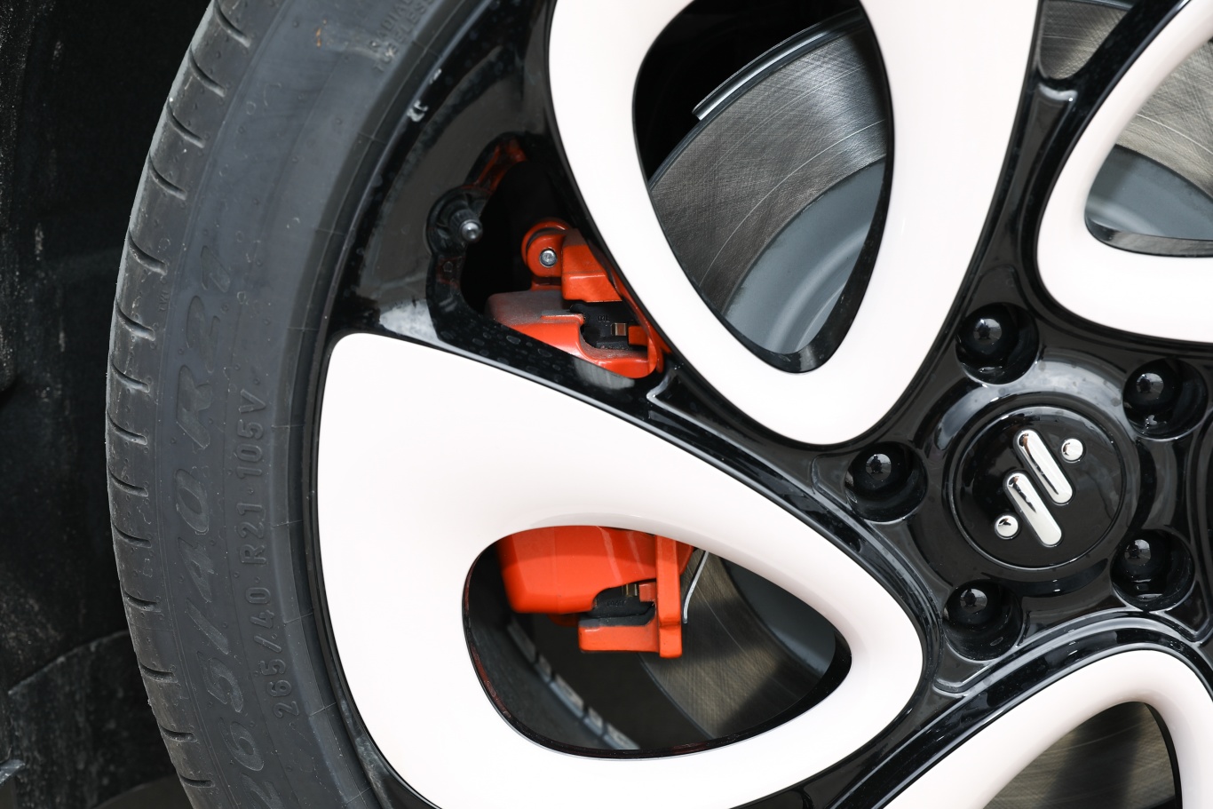 【智己LS6702km 四驱Max超强性能版后刹车卡钳图片-汽车图片大全】-易车