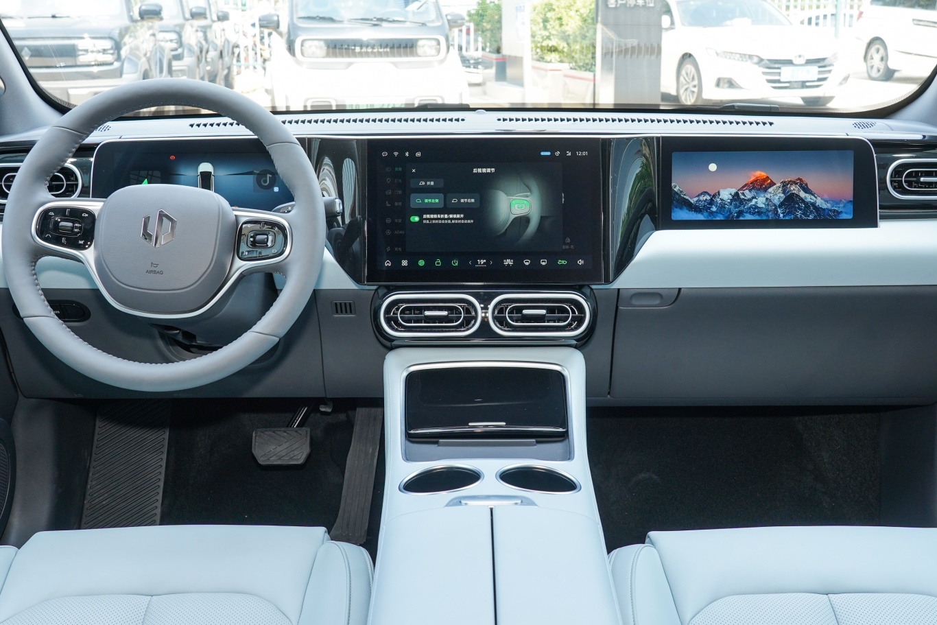 【零跑C01增程版 1.5L 216km 舒享版中控台整体图片-汽车图片大全】-易车