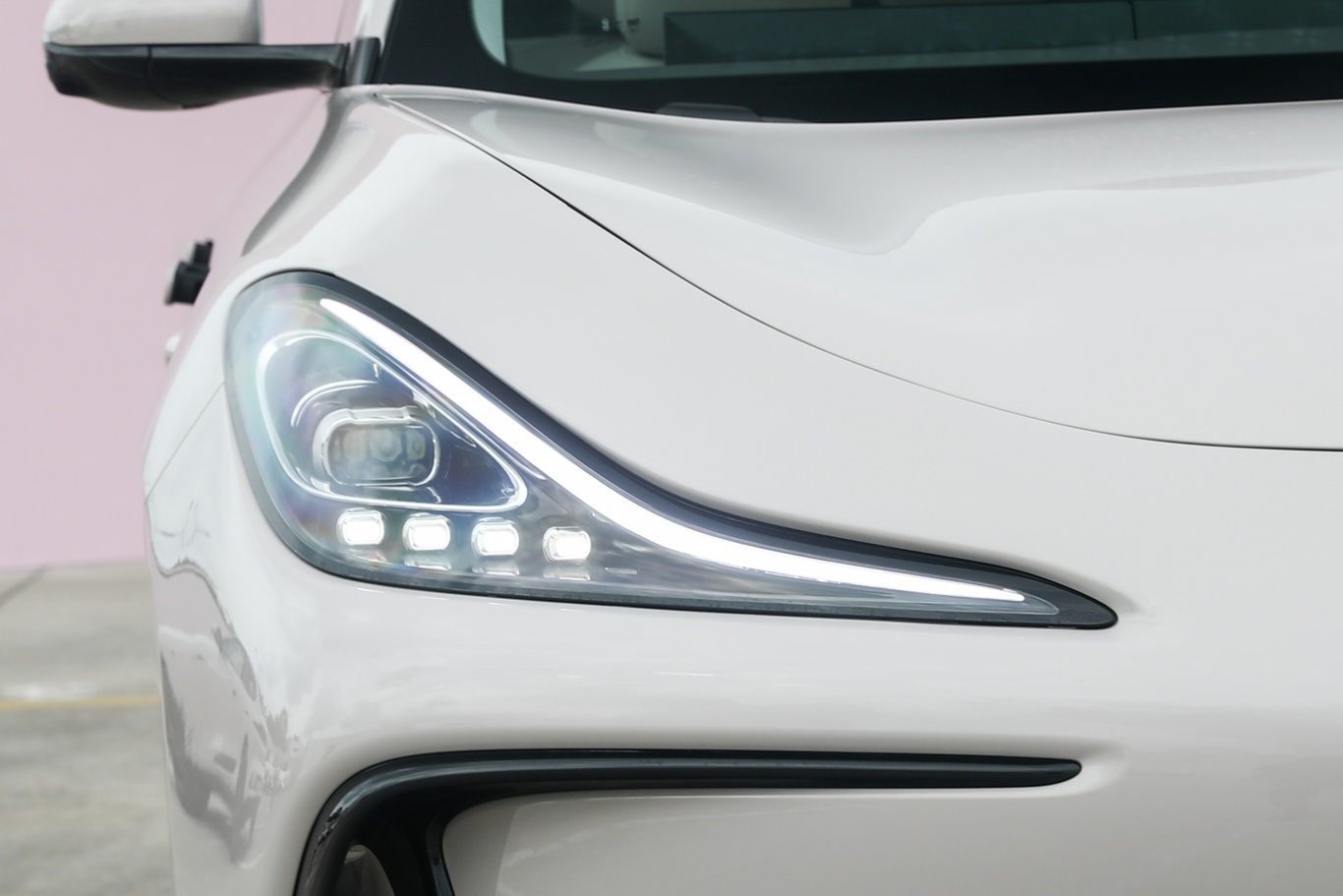 【智己LS6702km 四驱Max超强性能版外观灯组图片-汽车图片大全】-易车