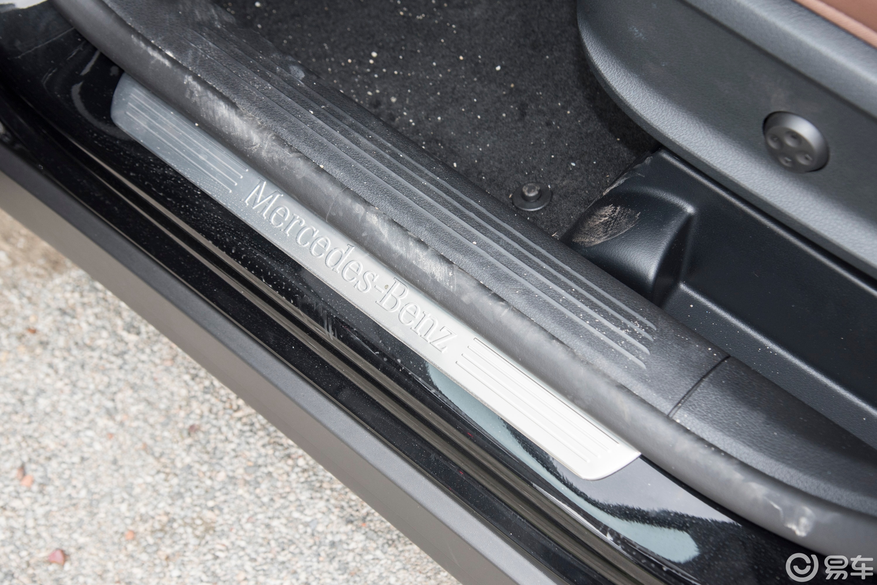 【奔驰GLBGLB 200 动感型 5座前排迎宾踏板图片-汽车图片大全】-易车