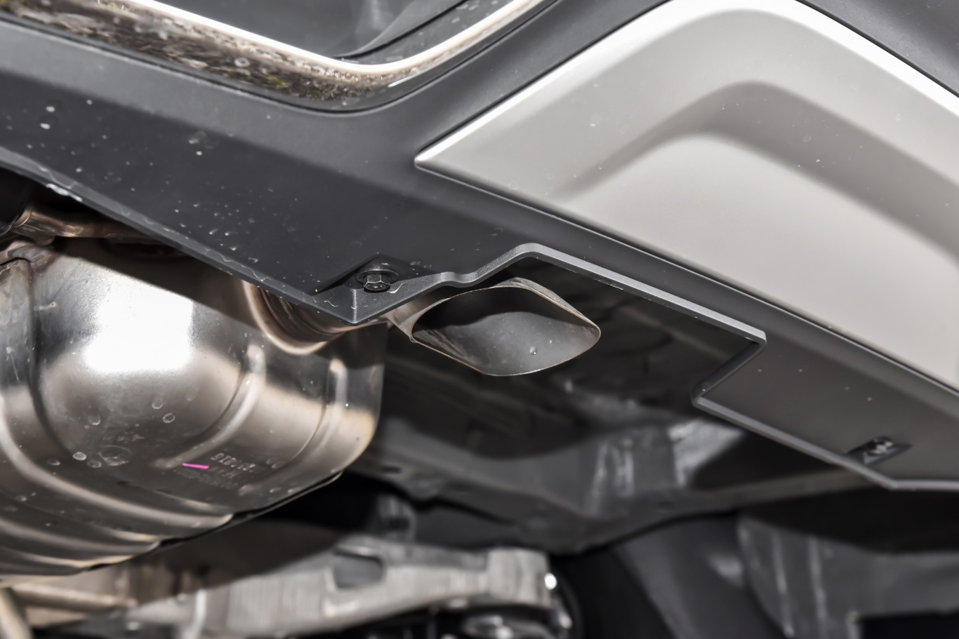 【红旗HS72.0T 两驱旗享版 7座动力底盘图片-汽车图片大全】-易车