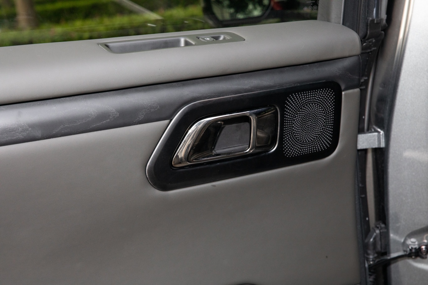 【极石011.5T 235km 尊享版 6座后排功能图片-汽车图片大全】-易车