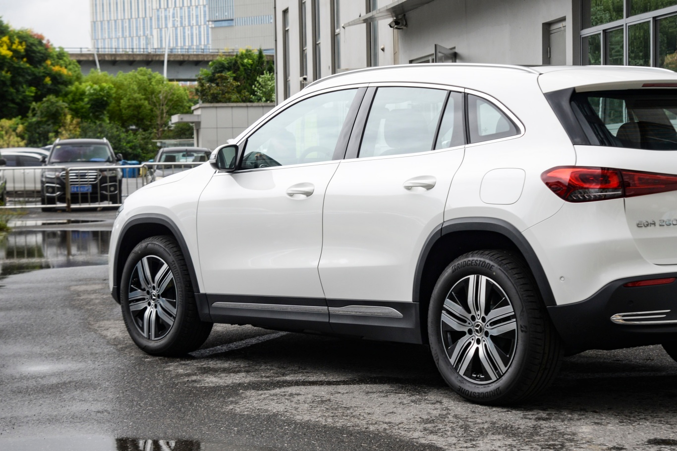 【奔驰EQA改款 EQA 260外观细节图片-汽车图片大全】-易车