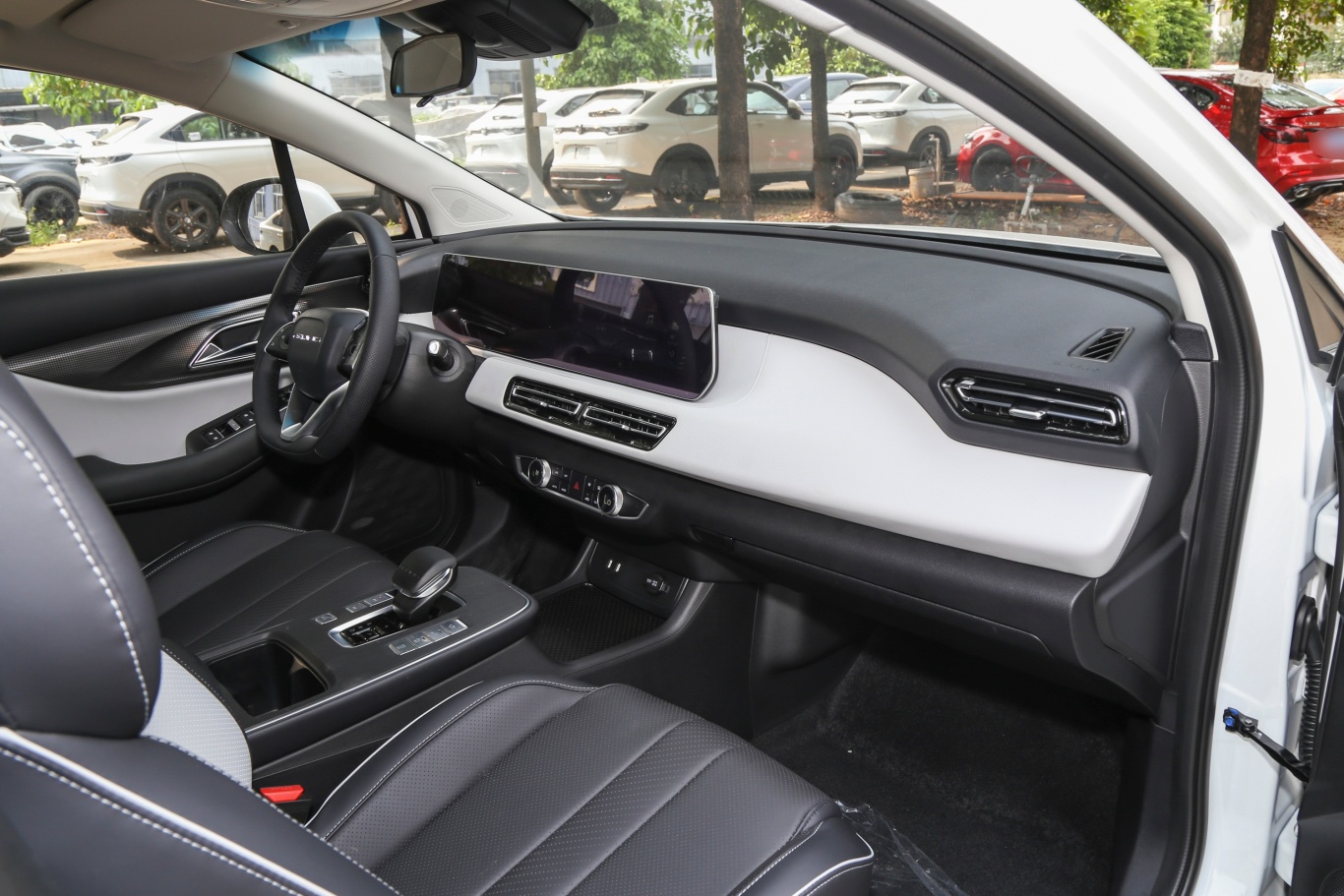 【北京EU5 PLUSR500 优享版内饰全景副驾驶员方向图片-汽车图片大全】-易车