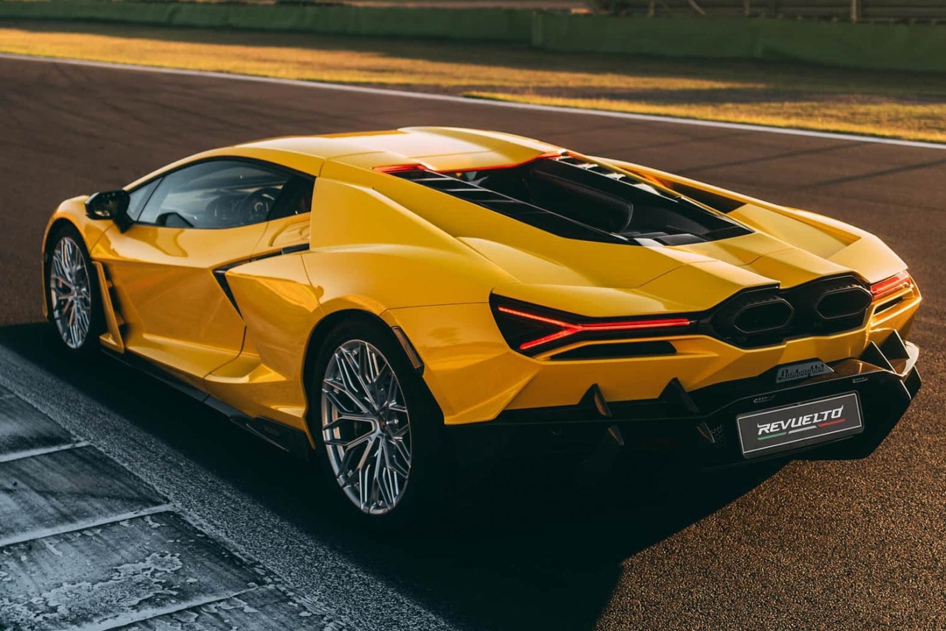 【Revuelto图片-汽车图片大全】-易车