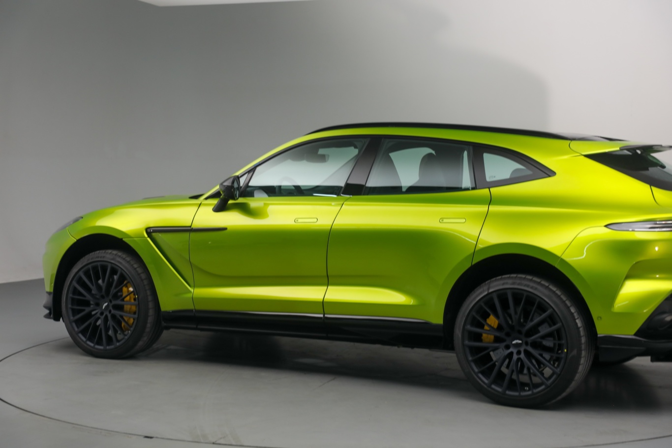 【阿斯顿·马丁DBX4.0T V8 707外观细节图片-汽车图片大全】-易车