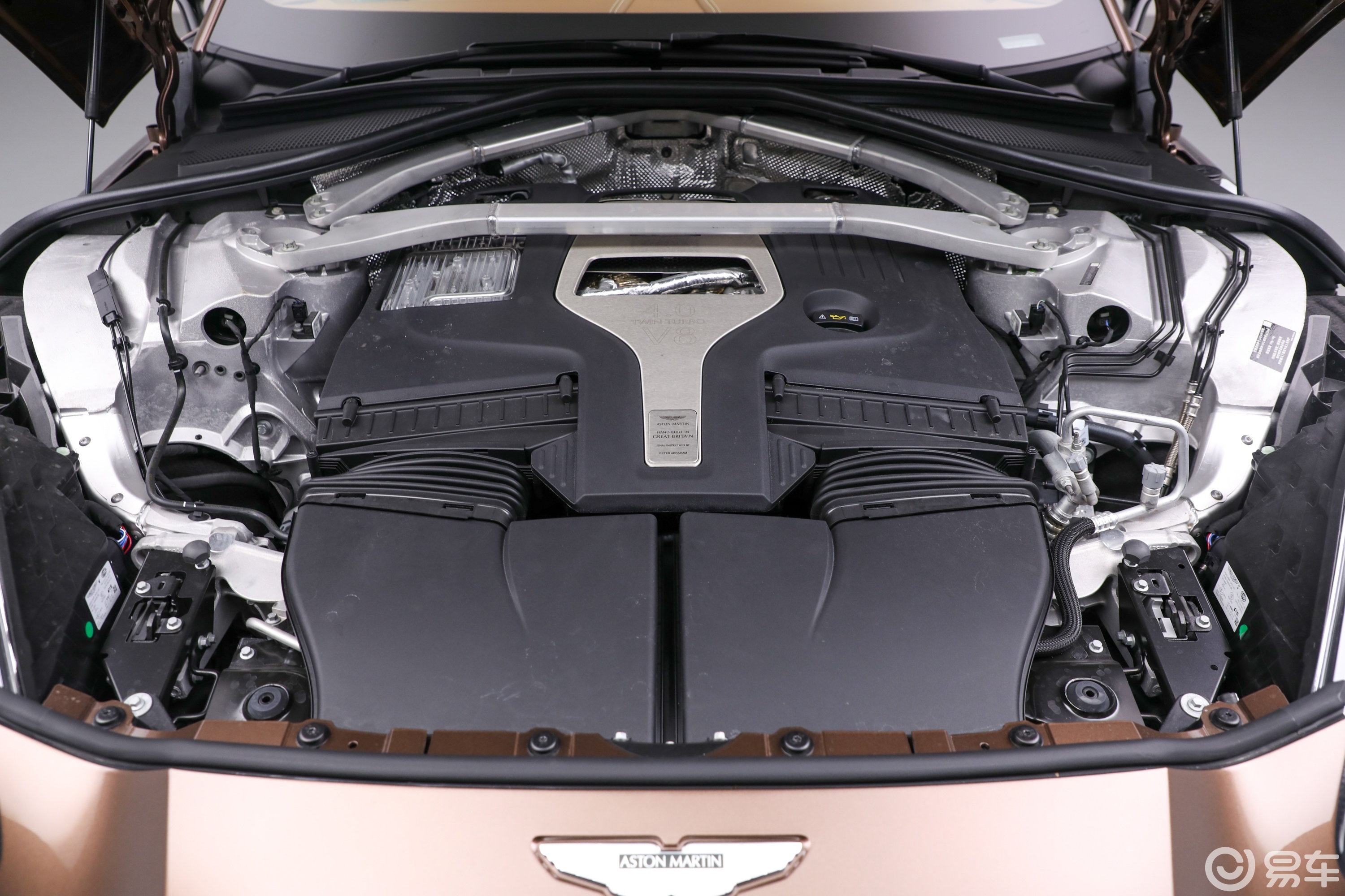 【阿斯顿·马丁DBX4.0T V8 707发动机特写图片-汽车图片大全】-易车