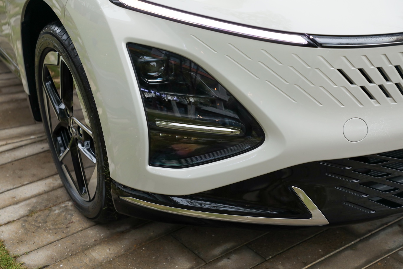 【五菱星光1.5L 150km 进阶版大灯侧45度俯拍图片-汽车图片大全】-易车