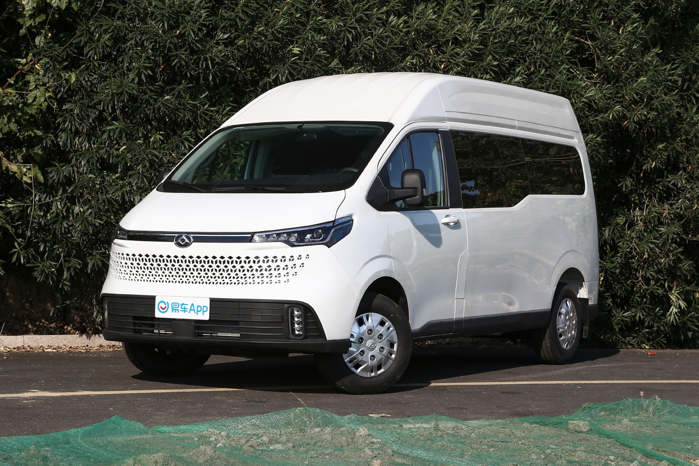 【新途V702.0T 手动长轴中顶精英版93kW 6/7座侧前45度车头向左水平图片-汽车图片大全】-易车