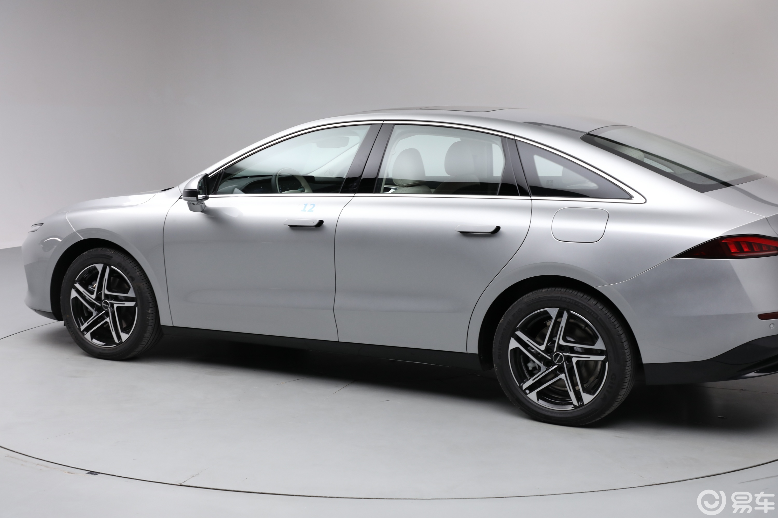 【荣威D7纯电动 610km 后驱旗舰版外观细节图片-汽车图片大全】-易车