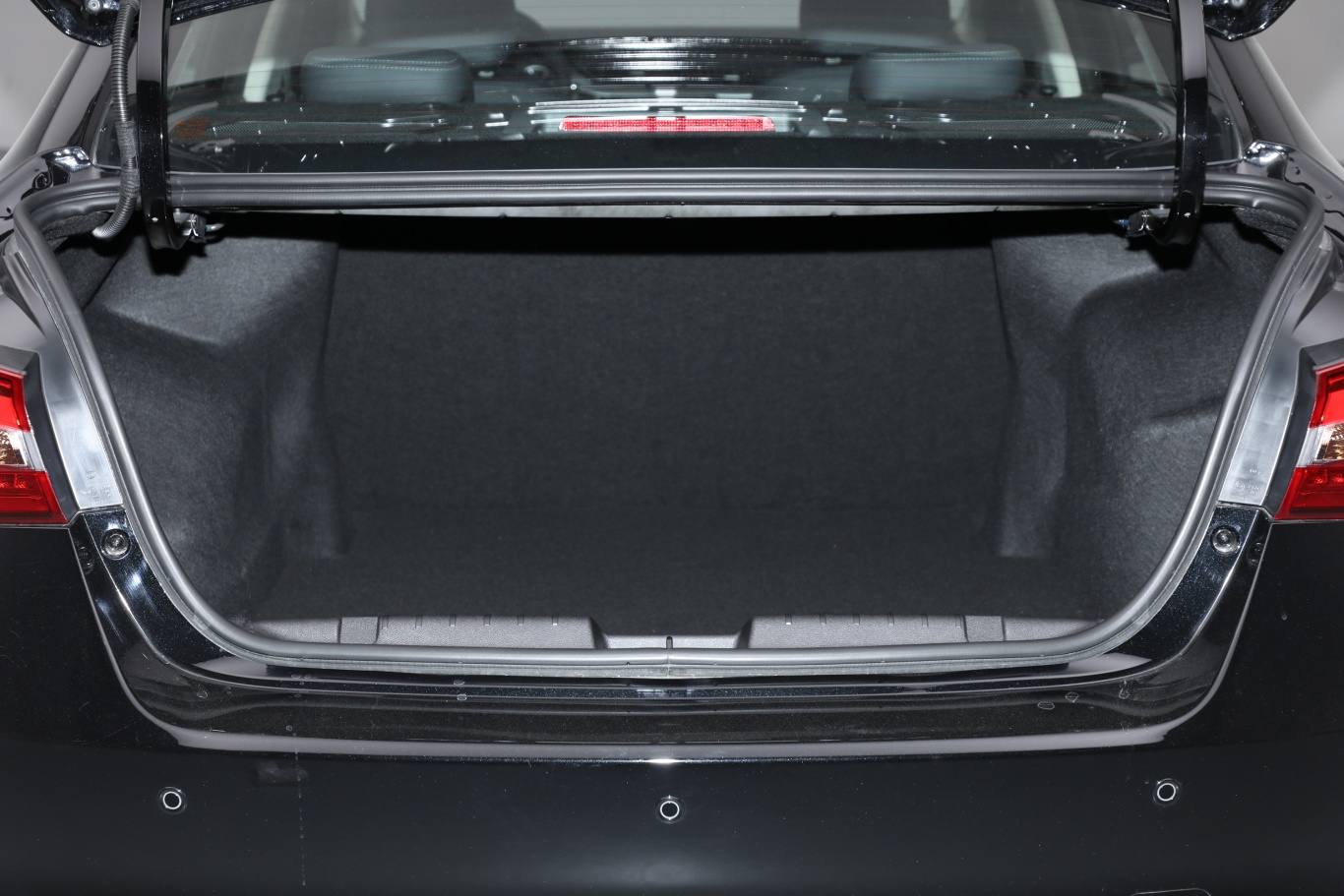 【艾瑞泽51.5L CVT风尚型后备厢空间特写图片-汽车图片大全】-易车